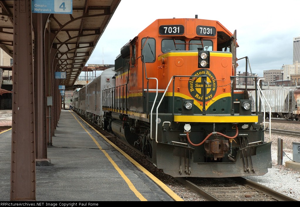 BNSF 7031 makes a Station stop with the Shippers Special